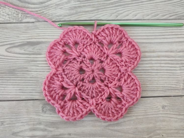 Shells Blanket Stitch Crochet Tutorial + Video - Crafting Happiness