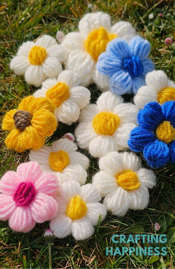 How to Crochet a Puff Stitch Daisy Flower: Free Pattern - Crafting Happiness